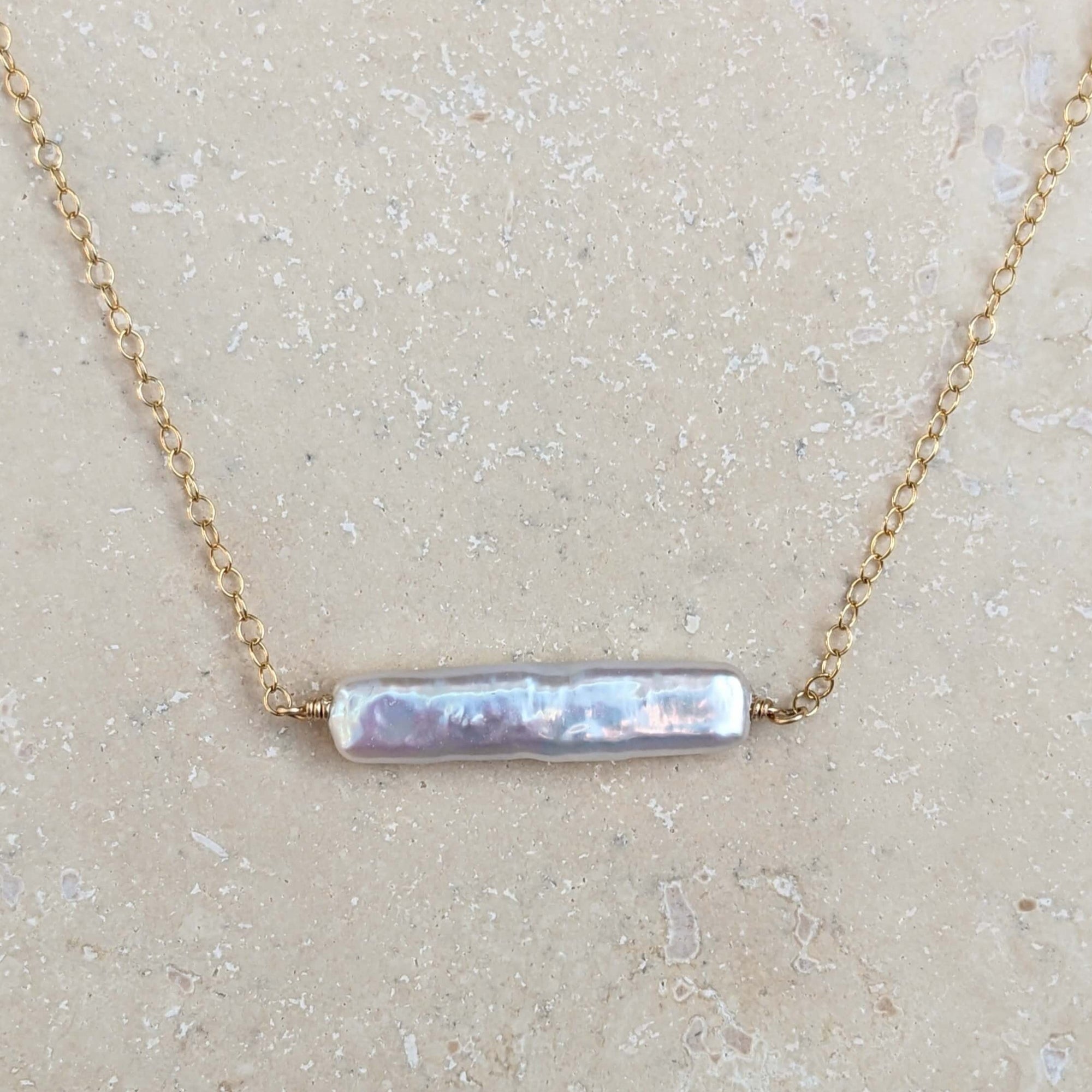Rectangular Pearl Bar Necklace - KIRI & BELLE